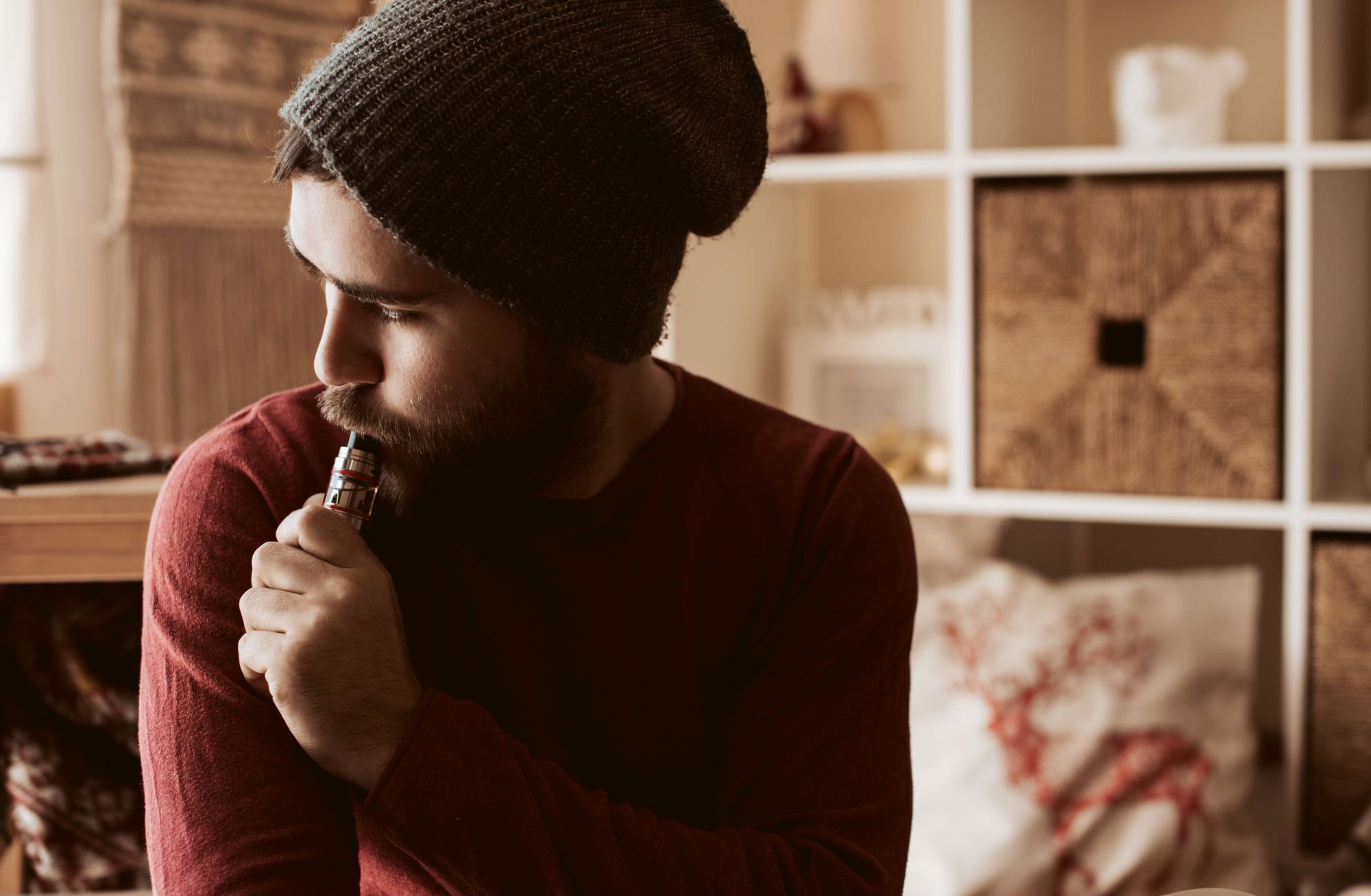 Man with Severe Lung Injuries Requires Induced Coma, Blames JUUL Pods ...