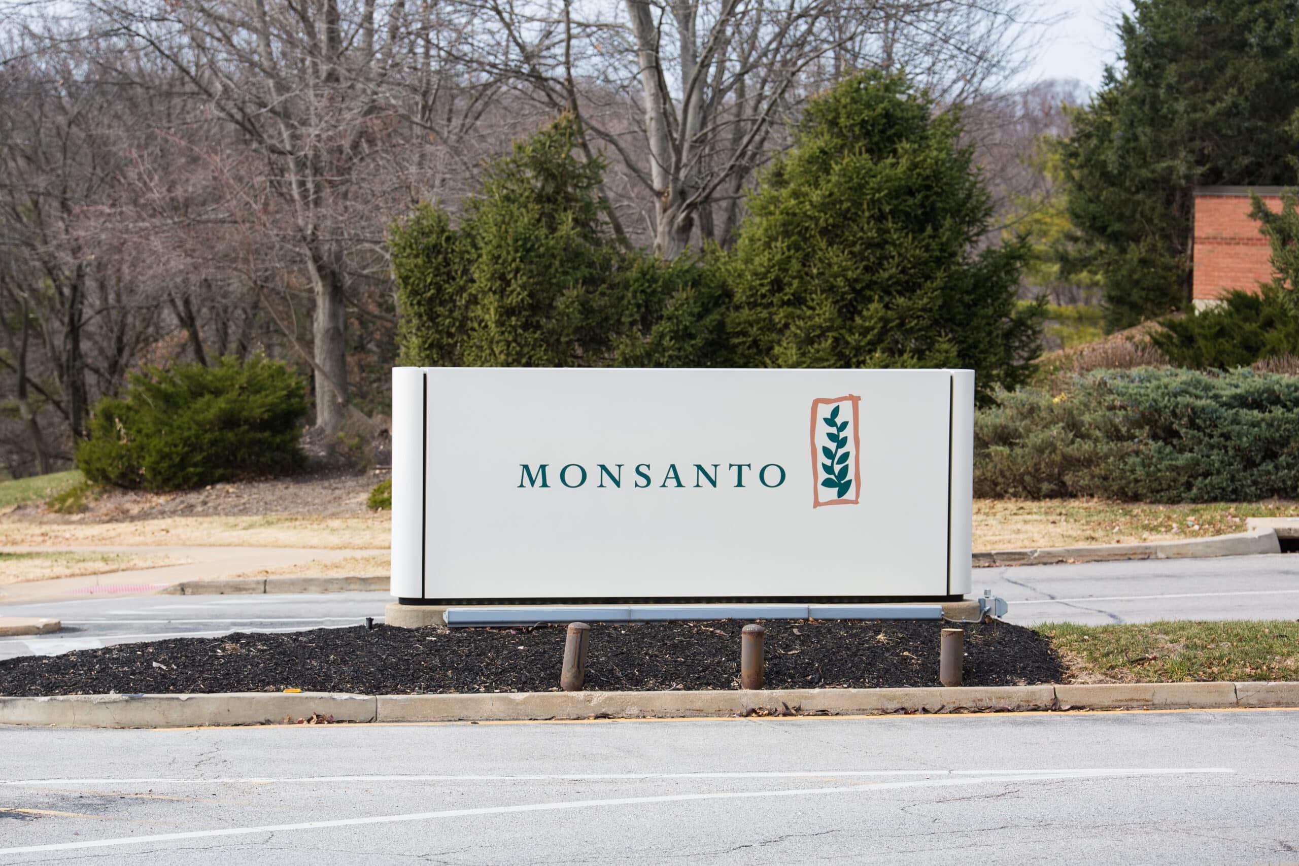 Jurors Again Side With Monsanto Over Claims That Roundup Weedkiller ...