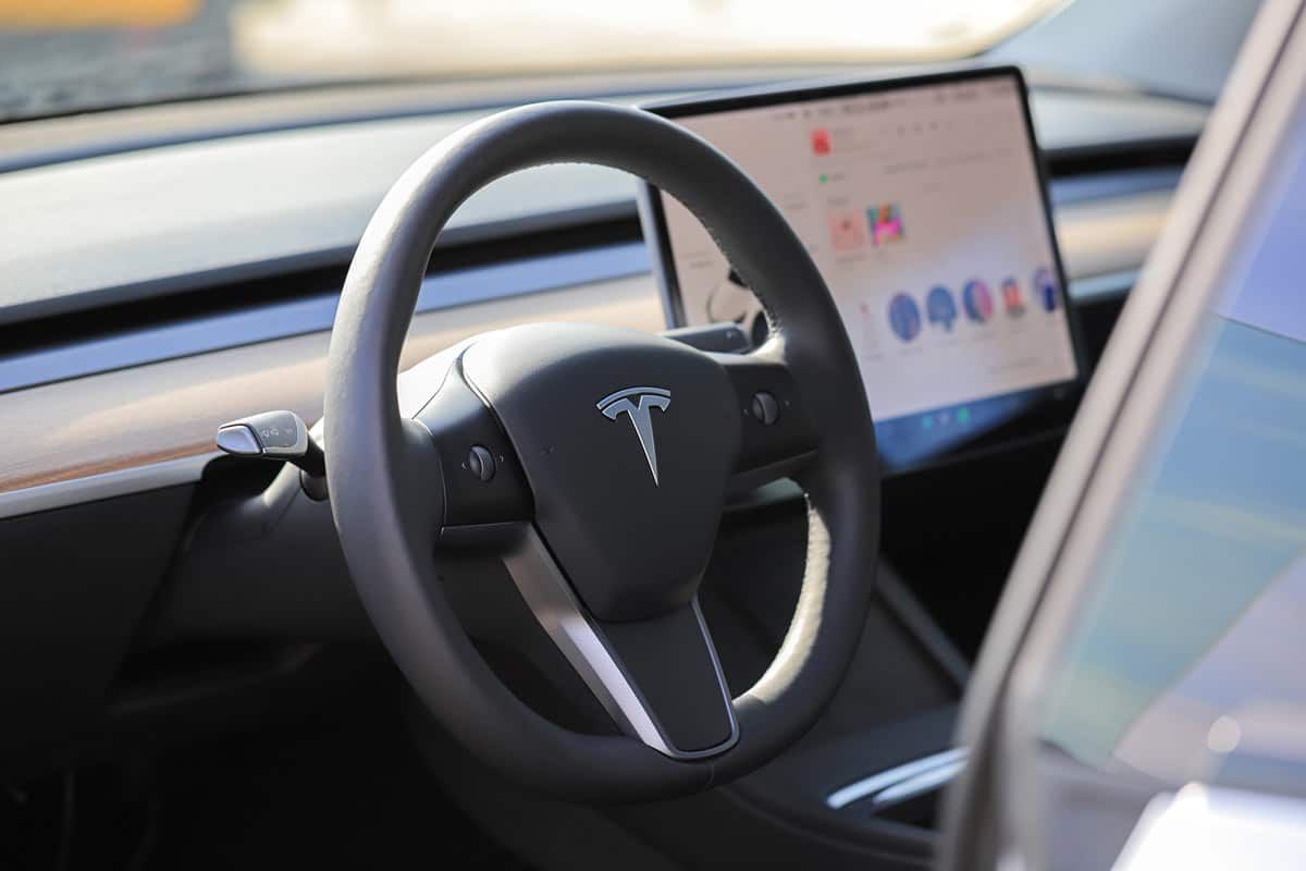 Tesla Class Action Alleges Company Falsely Advertised Electric Vehicles