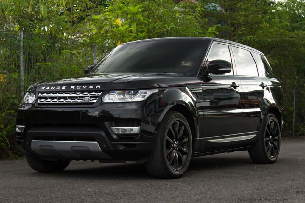 Land Rover recalls more than 50K Range Rovers for rearview camera defect